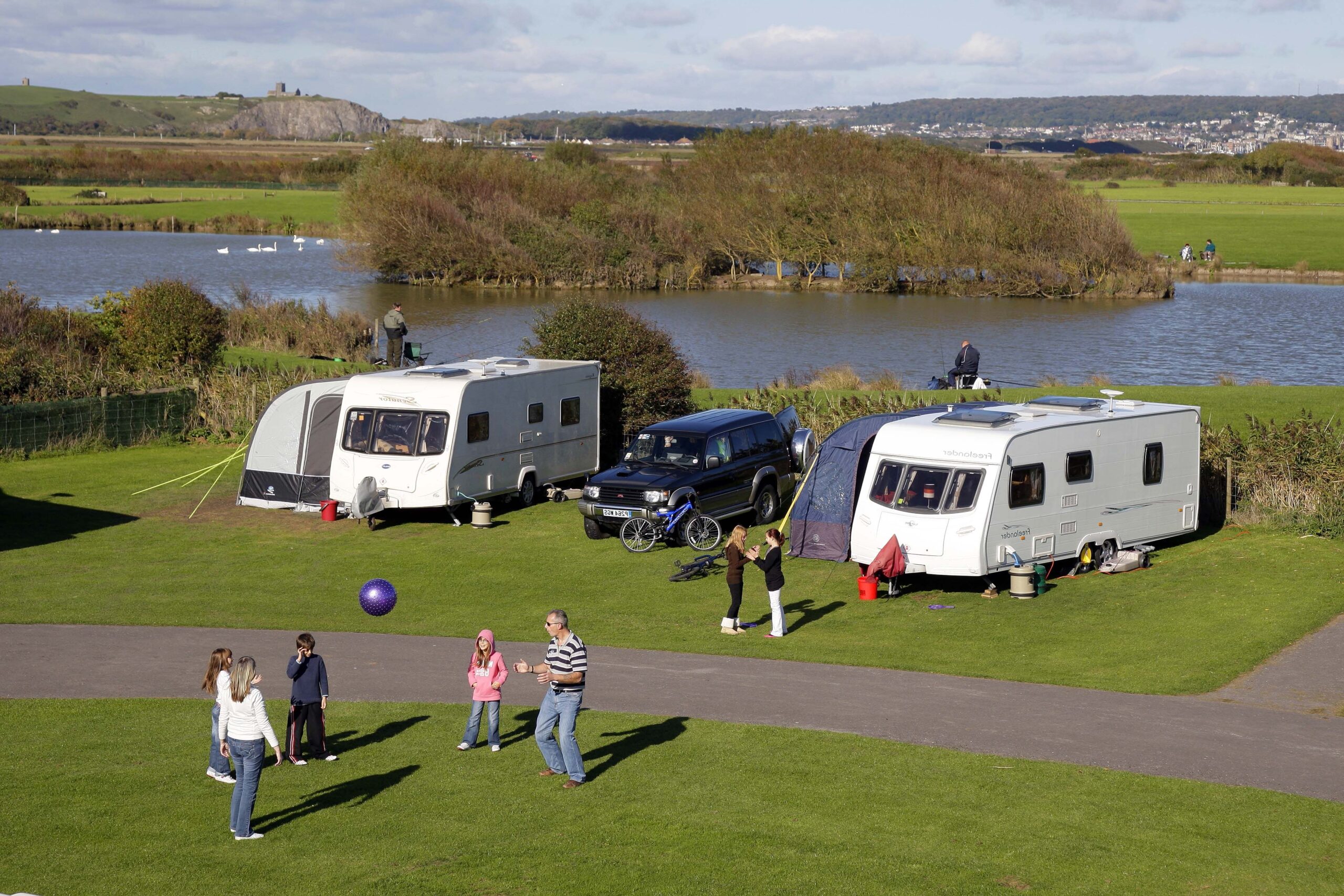Warren Farm Holiday Centre: Caring for the Community - UK Parks